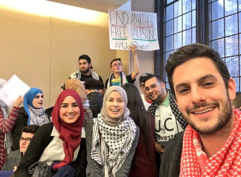 Univ. of Chicago students celebrate divestment win | The Electronic ... Univ. of Chicago students celebrate divestment win | The Electronic ...